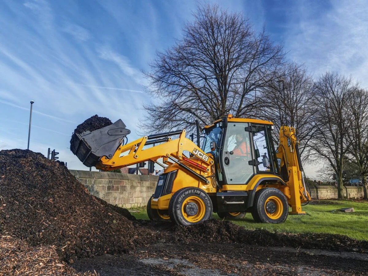 3CX Compact Backhoe Loader From: JCB Americas | IRONPROS