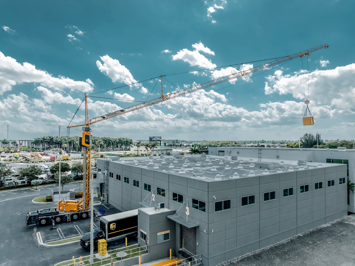 Liebherr MK Mobile Cranes Support U.S. Construction Projects | IRONPROS